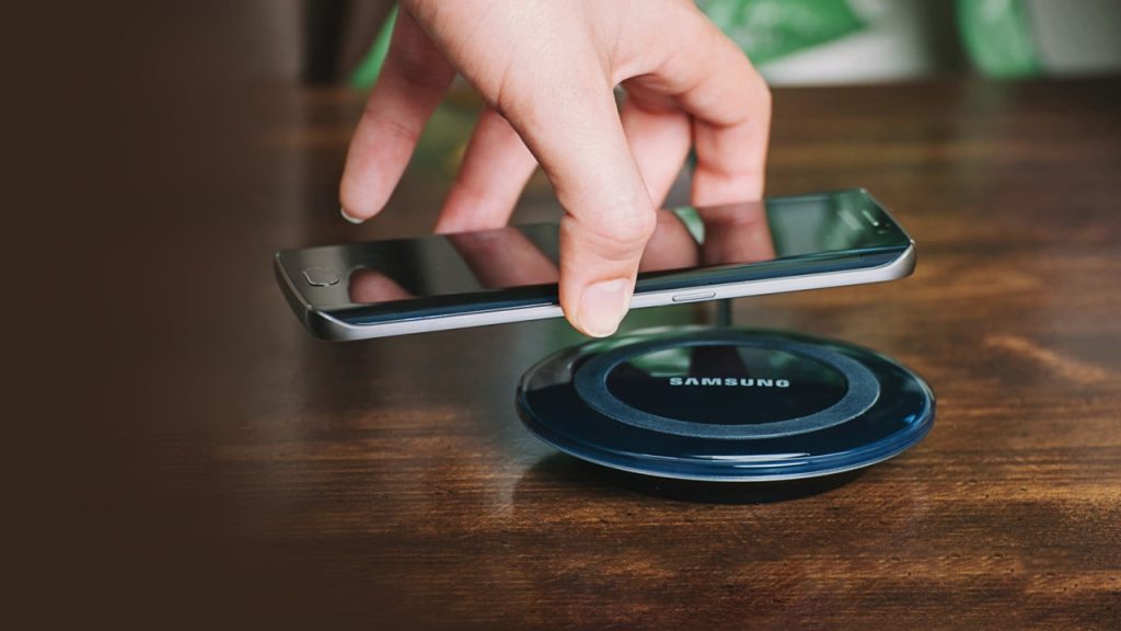 5 Keunggulan Wireless Pengisian yang Dipakai Handphone